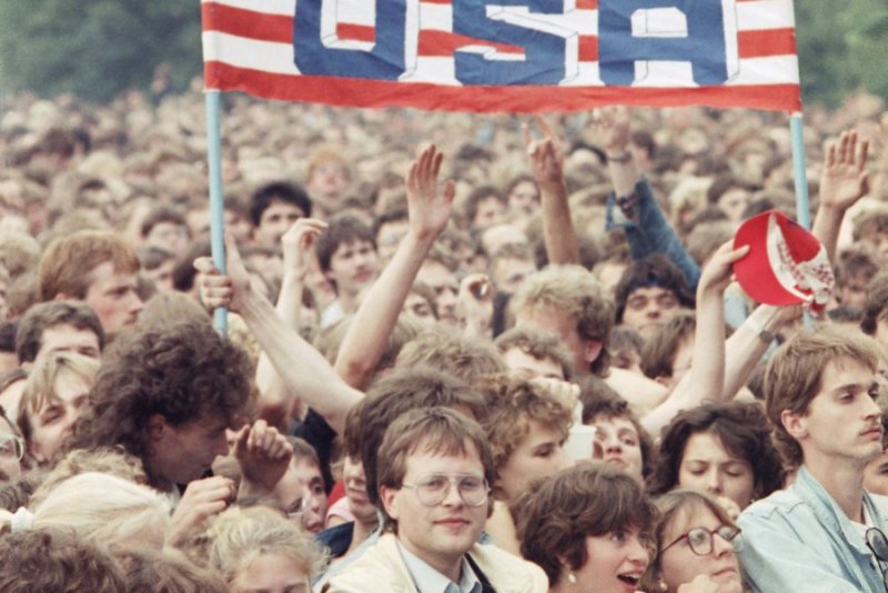 Gesellschaft und Alltag in der DDR | Deutschland in den 70er/80er ...