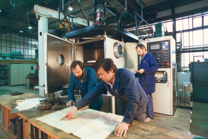 Arbeitsbeziehungen und soziale Ungleichheit – Die Arbeitsgesellschaft ...