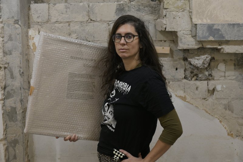 Elianna Renner: „Die Entschlüsselung beginnt mit dem Aufzeigen der ...