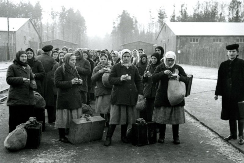 Überblick: Die nationalsozialistische Zwangsarbeit | NS-Zwangsarbeit ...