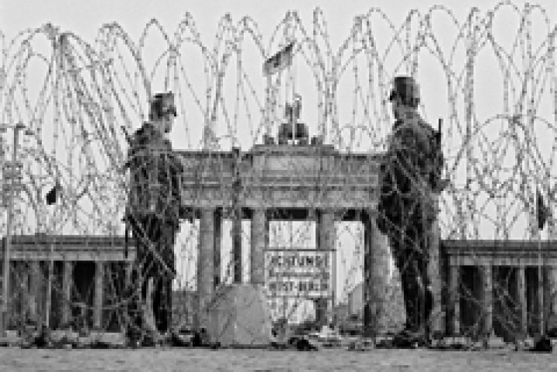 Mauerbau und Mauerfall in deutschen Geschichtsbüchern | bpb.de