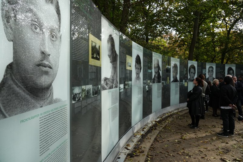 Europäischer Holocaust-Gedenktag für Sinti und Roma | Hintergrund aktuell | bpb.de