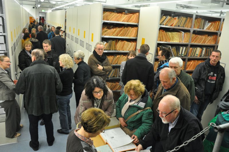 Die Stasi-Aufarbeitung – Dauerthema oder Auslaufmodell? | Stasi | bpb.de