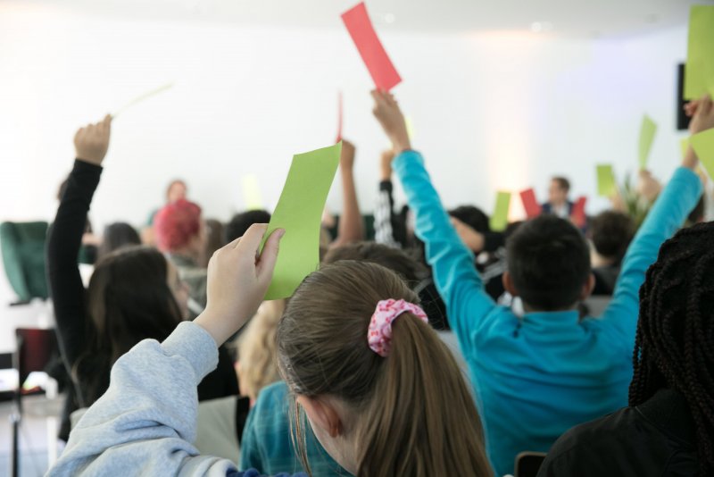 Schule zwischen Neutralität und demokratischer Verantwortung | Bildung | bpb.de