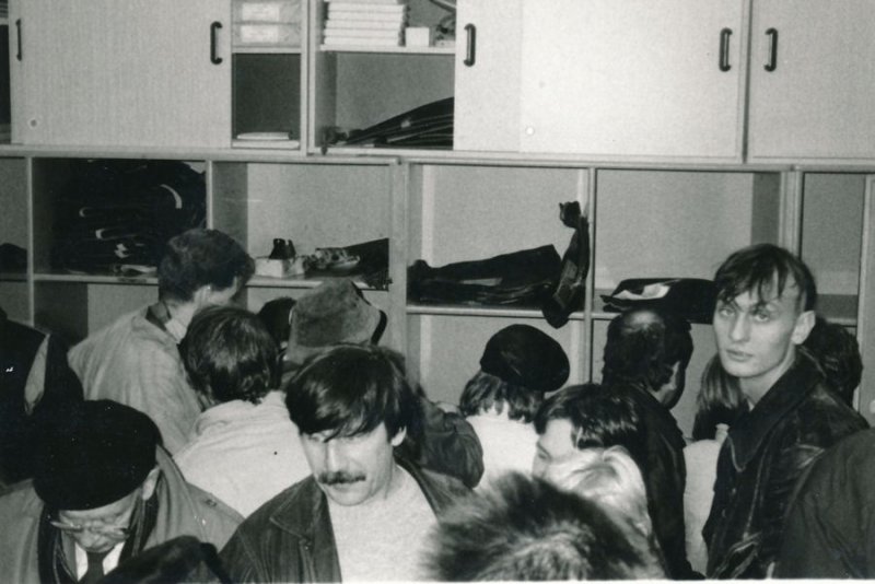 Geschichte ohne Masterplan: Der Sturm auf die Stasi 1989/90 | Stasi ...