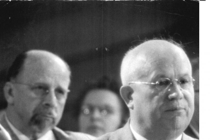 Walter Ulbricht, der Bau der Mauer und der Umgang damit seit 1989 ...